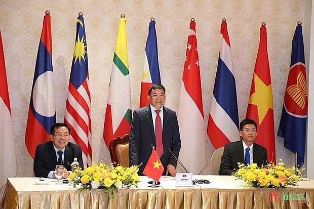 Workshop promotes Vietnam’s initiative on displaying ASEAN Flag Workshop promotes Vietnam’s initiative on displaying ASEAN Flag